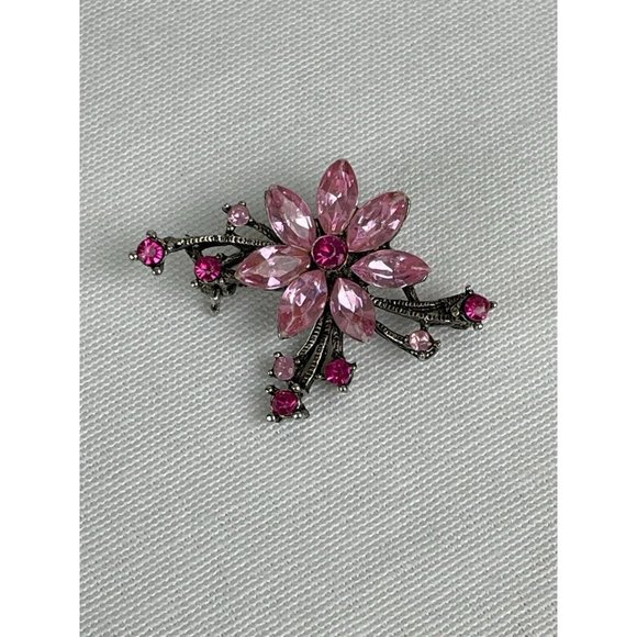 Unbranded | Jewelry | Vintage Pink Rhinestone Brooch Silver Tone 6s ...